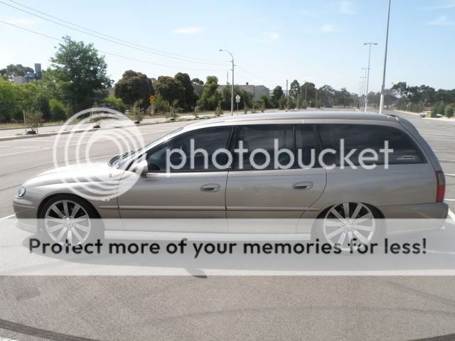 Matts vx wagon. 19", 3/4 kitted, slammed | Just Commodores